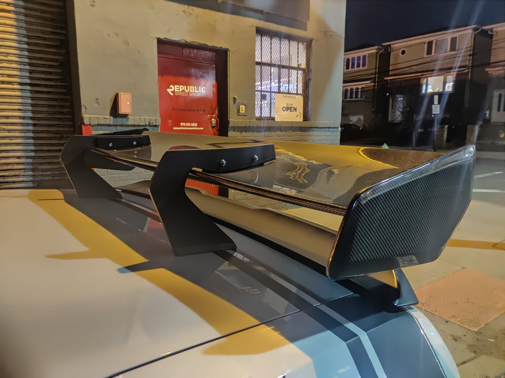Carbon or FRP Swan Neck GT Wing For Challenger Hellcat – Robot Craftsman